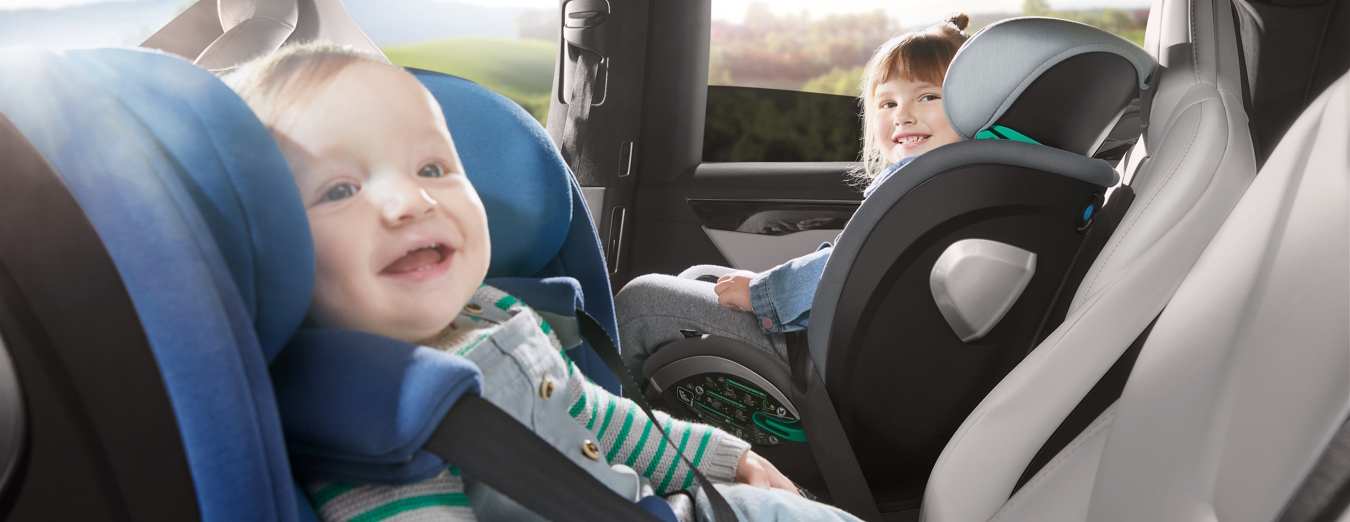Wat is het verschil tussen i-Size en ECE R44 autostoeltjes?